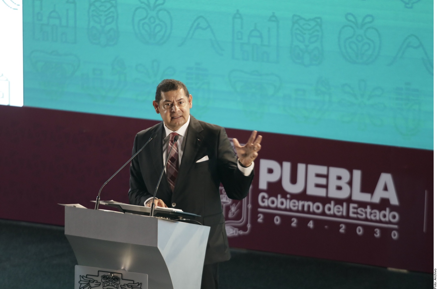 Advierte gobernador de Puebla a IP: donan o expropio - Luces del Siglo