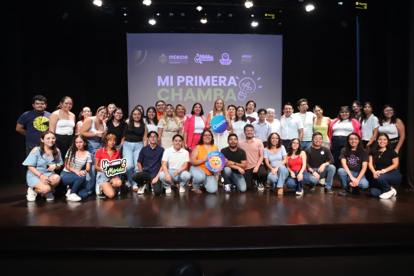 Conectan jóvenes y empresas en ‘Mi primera chamba’ - Luces del Siglo
