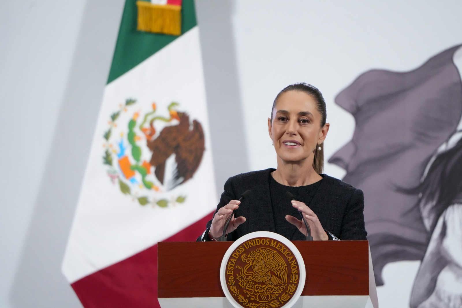 Toma chocolate y paga lo que debes: Sheinbaum a Salinas Pliego - Luces ...