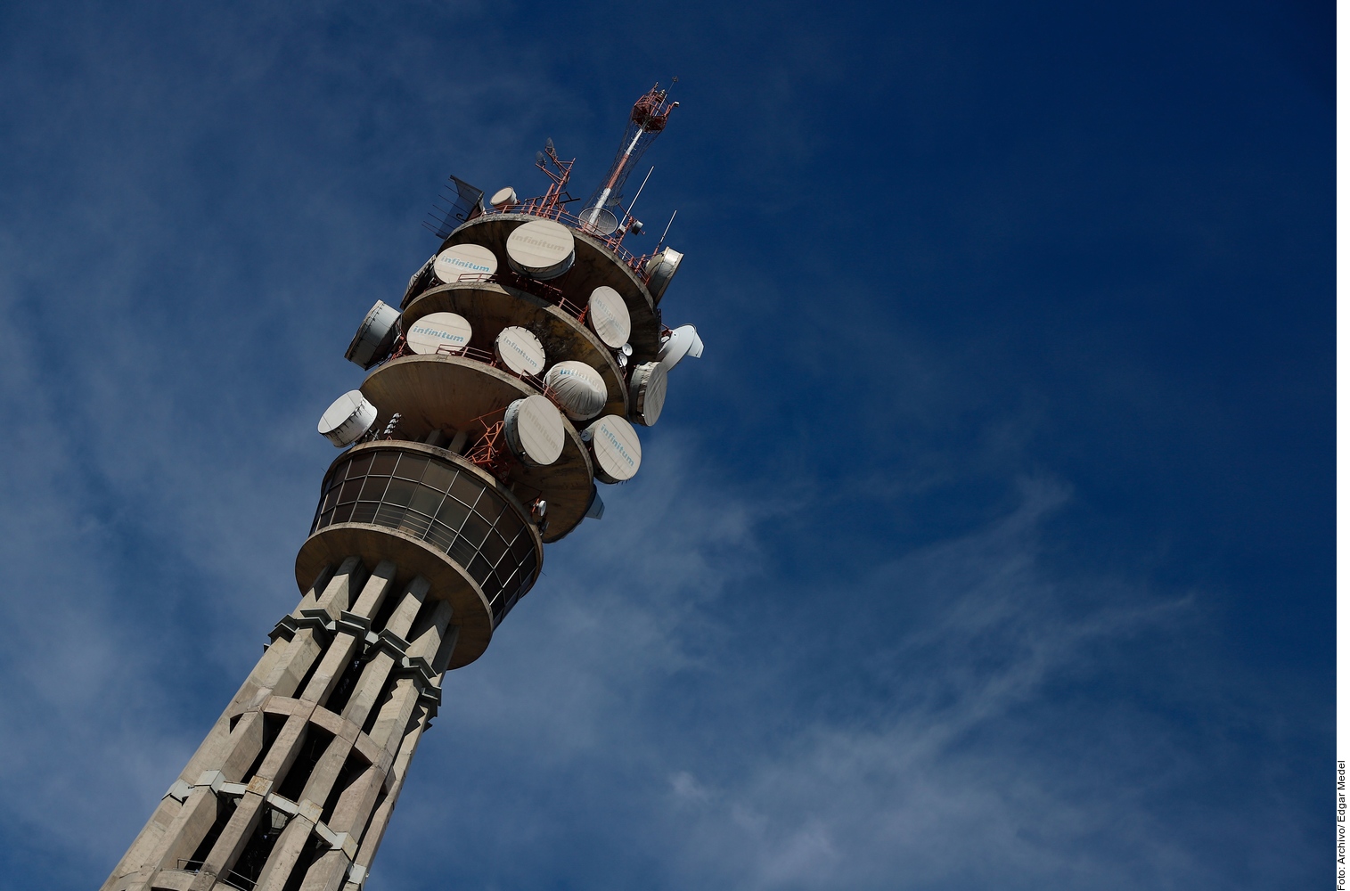 Dan revés a Telmex; ratifican separación - Luces del Siglo